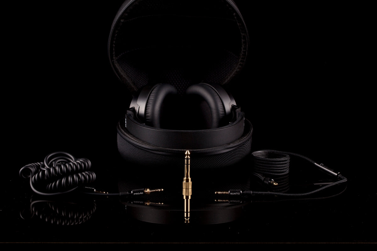 Pro40 BLK | High Performance Headphones – MUNITIO